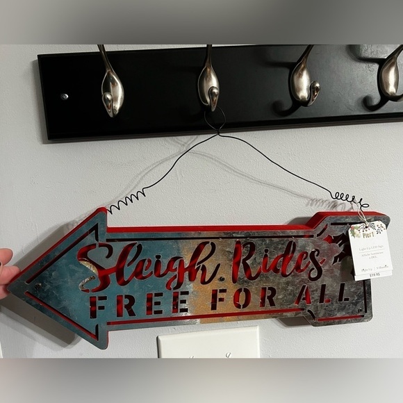 Pier 1 | Holiday | Nwt Lighted Sleigh Rides Free For All Sign | Poshmark